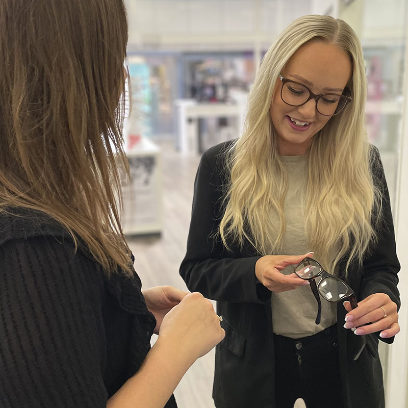 Smarteyes i Herning Centret | Køb dit næste par briller her